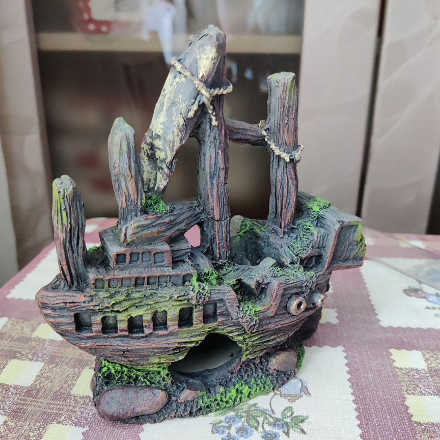 Корабль для аквариума