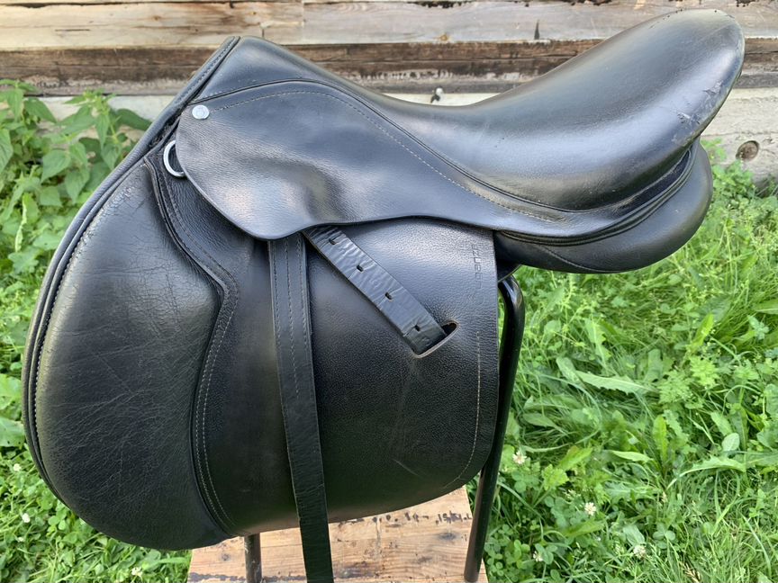 Продам седло для лошади