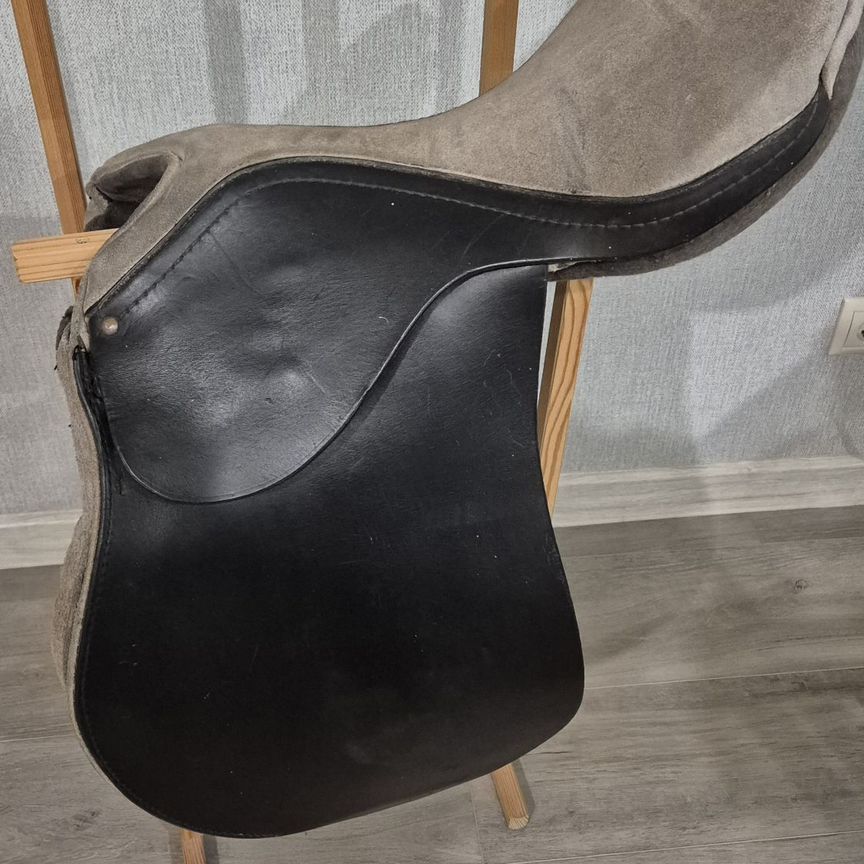 Седло для лошади универсальное
