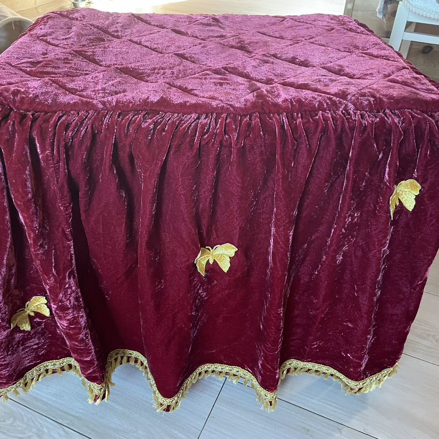 Накидка на стол для выставки