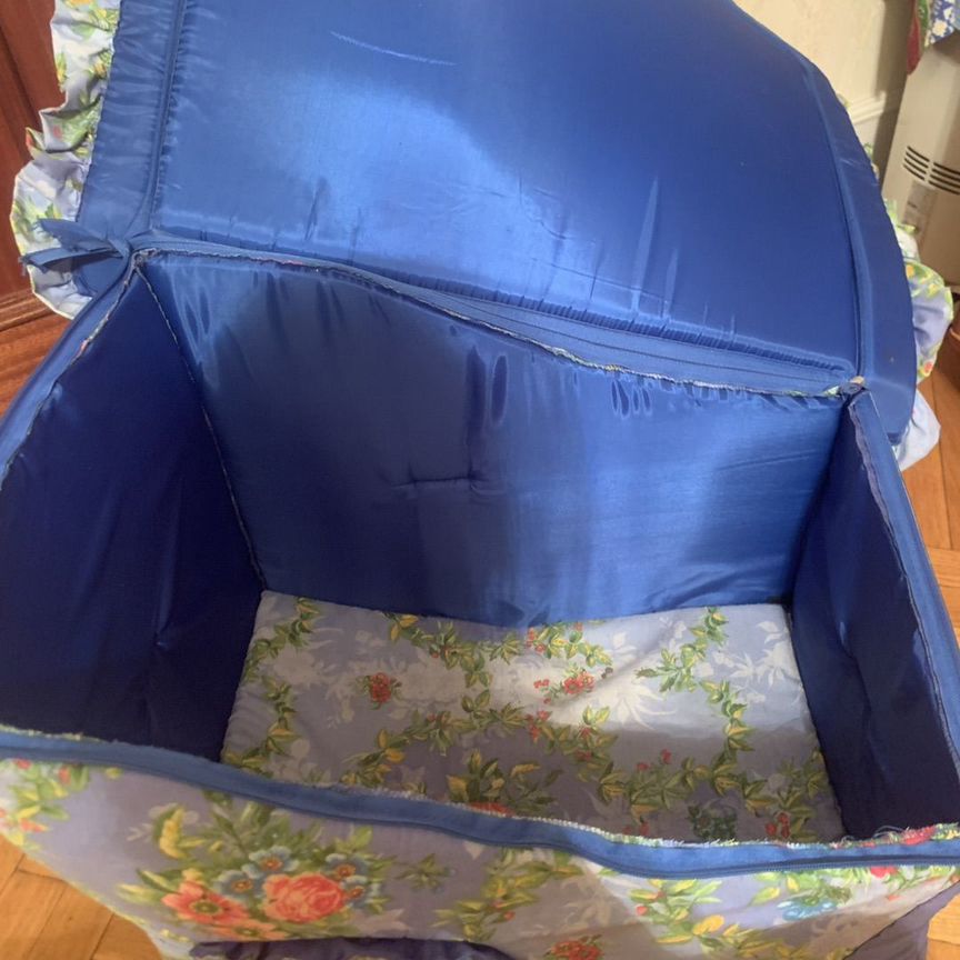 Домик для собак и кошек