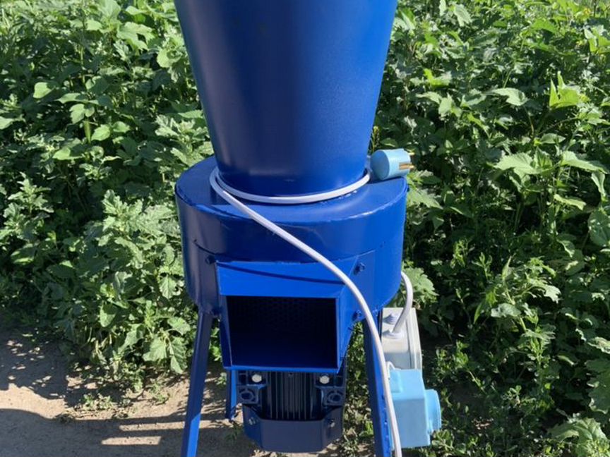 Измельчитель сена, соломы, люцерны, сенорезка