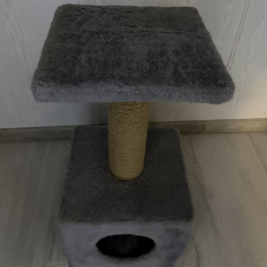 Когтеточка с домиком и лежанкой
