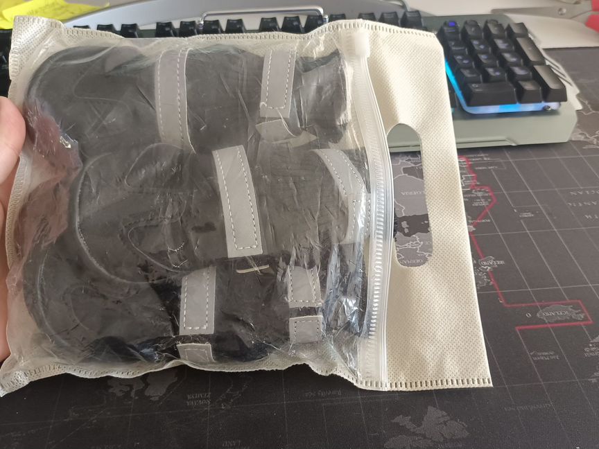 Обувь для крупных собак