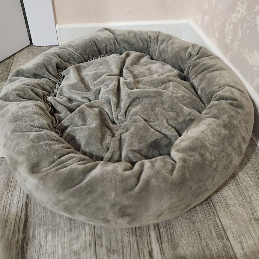 Лежанка для кошек бу