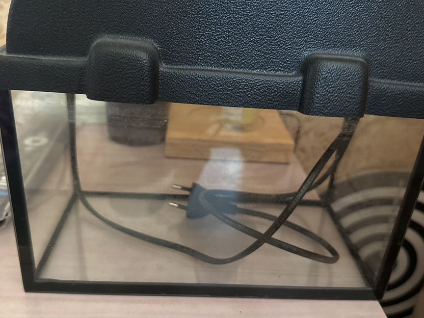 Продам аквариум малький 5 литров