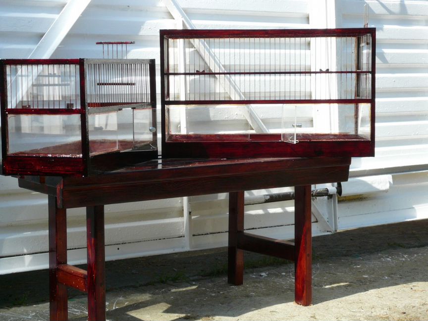 Клетки из дерева для содержания певчих птиц