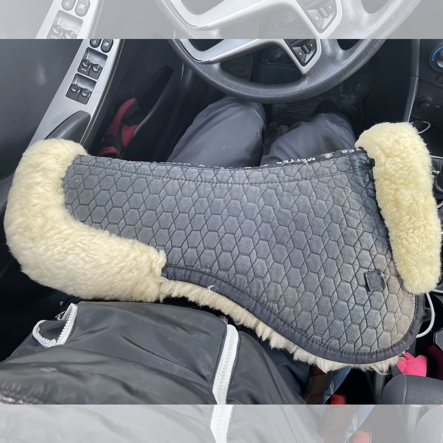 Меховушка под седло