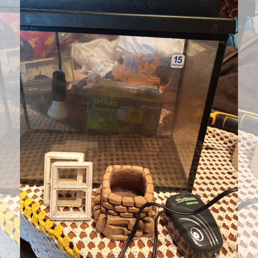 Аквариум 15 л с преспособами для него