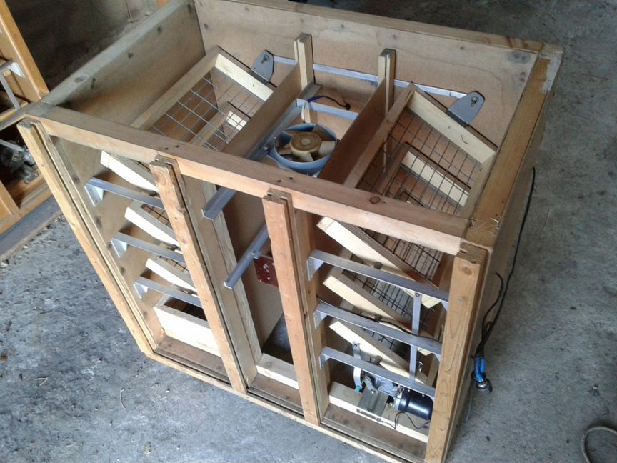 Инкубатор автоматизированный до 270 яиц