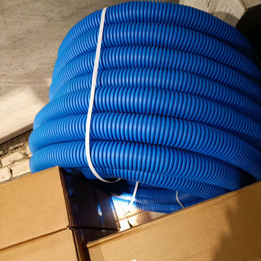 Труба вентиляционная двухстенная гибкая новая