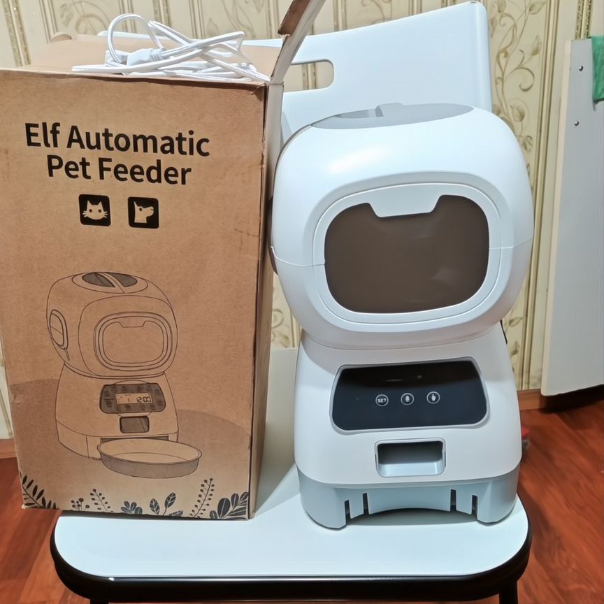 Автоматическая кормушка для кошек с таймером