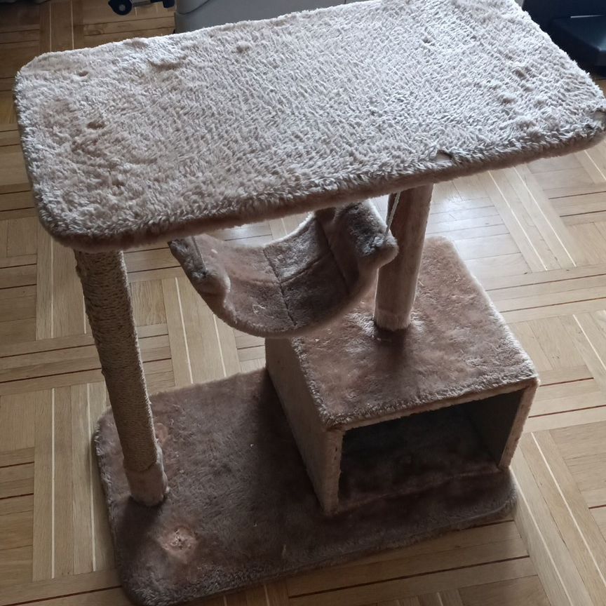Кошачий домик, когтеточка