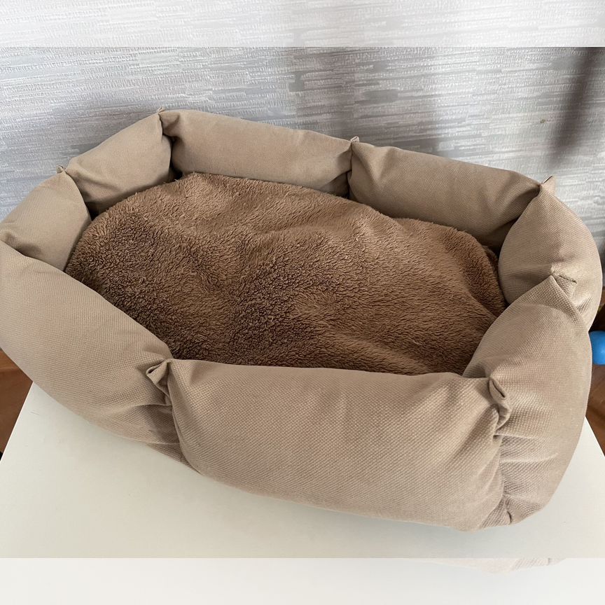 Премиальная лежанка для кошки/маленькой собаки