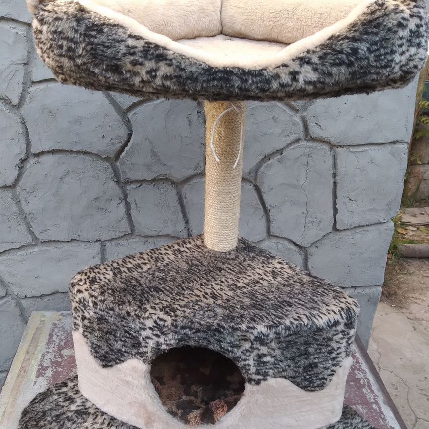 Когтеточка домик для кошки бу