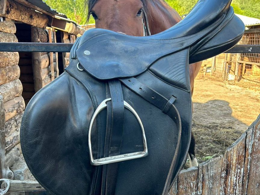 Конкурное седло