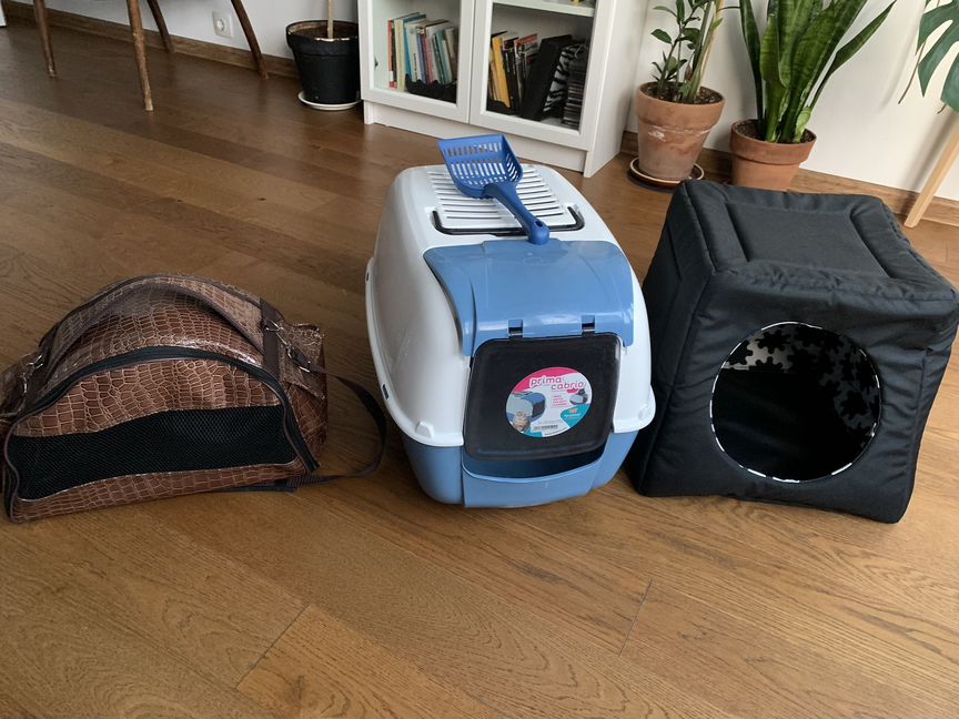 Переноска, домик, туалет