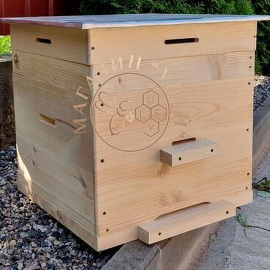 Улей для пчел на 10 рамок
