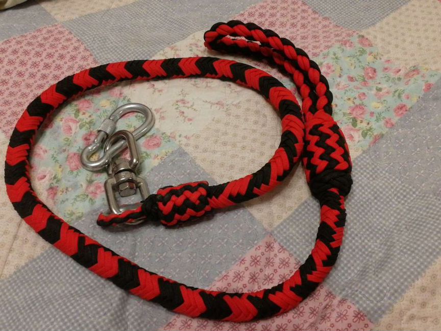 Поводок для собак