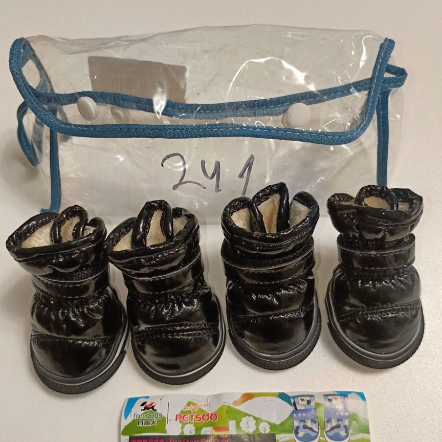 Зимняя обувь для собак