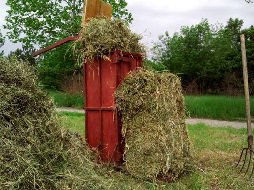 Сено в тюках