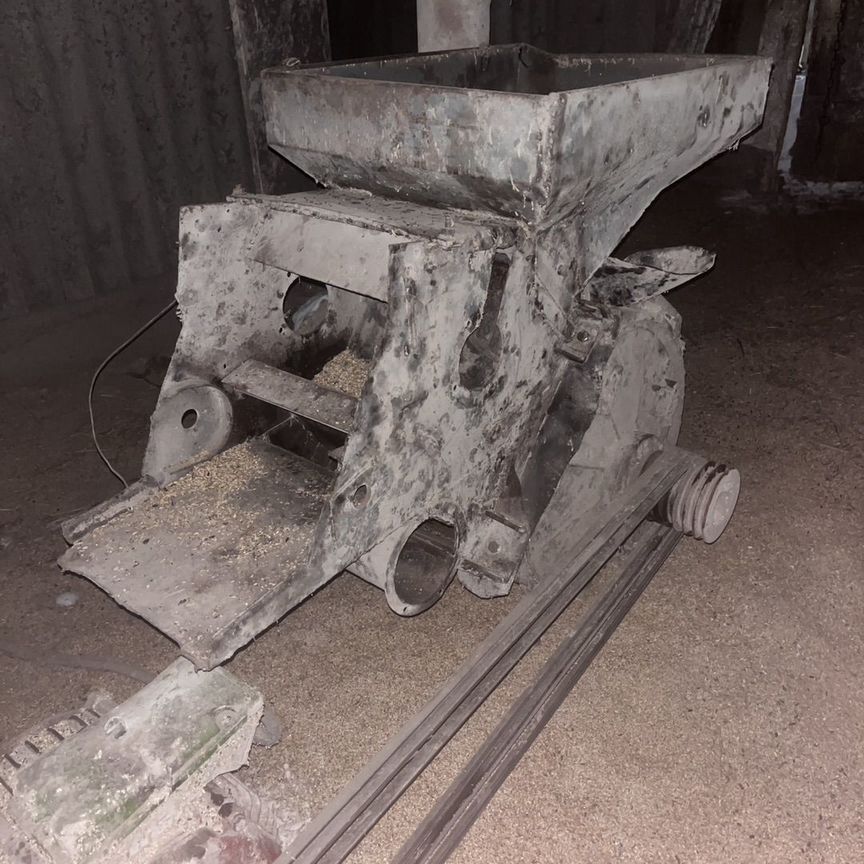 Зернодробилка дку