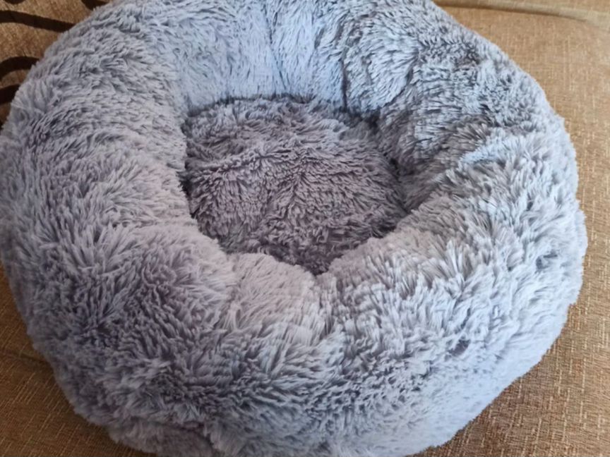 Лежанки для собак и кошек серо-голубая и капучино