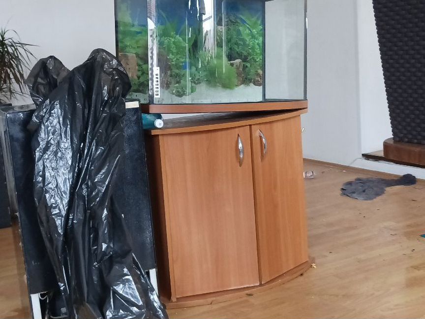 Аквариум с тумбой