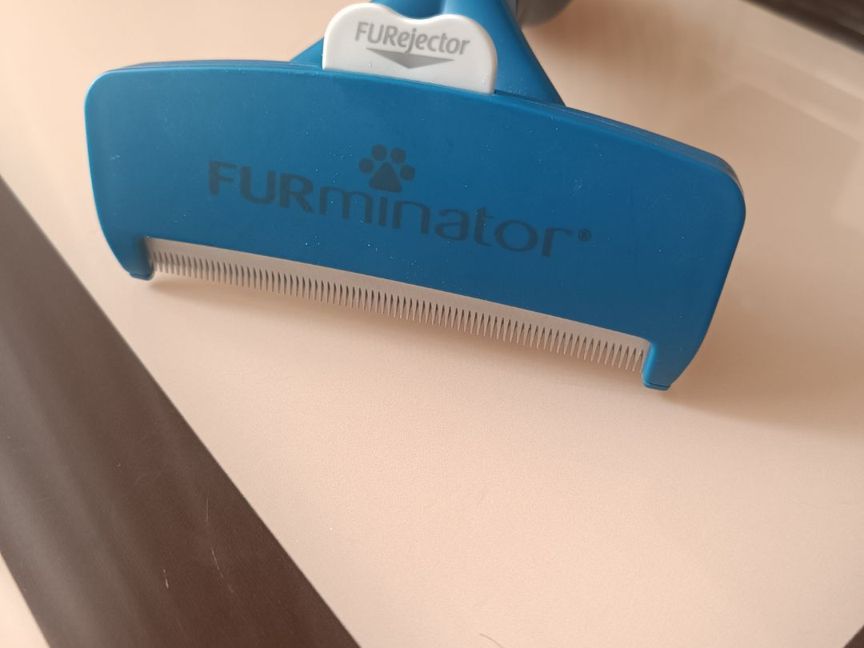 Furminator L для крупных пород с короткой шерстью