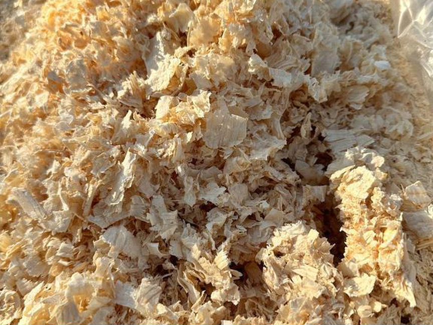 Стружка древесная опилки в брикетах с доставкой