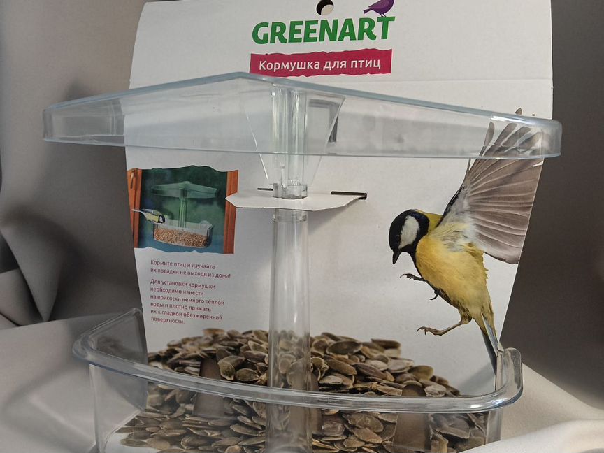Кормушка для птиц прозрачная