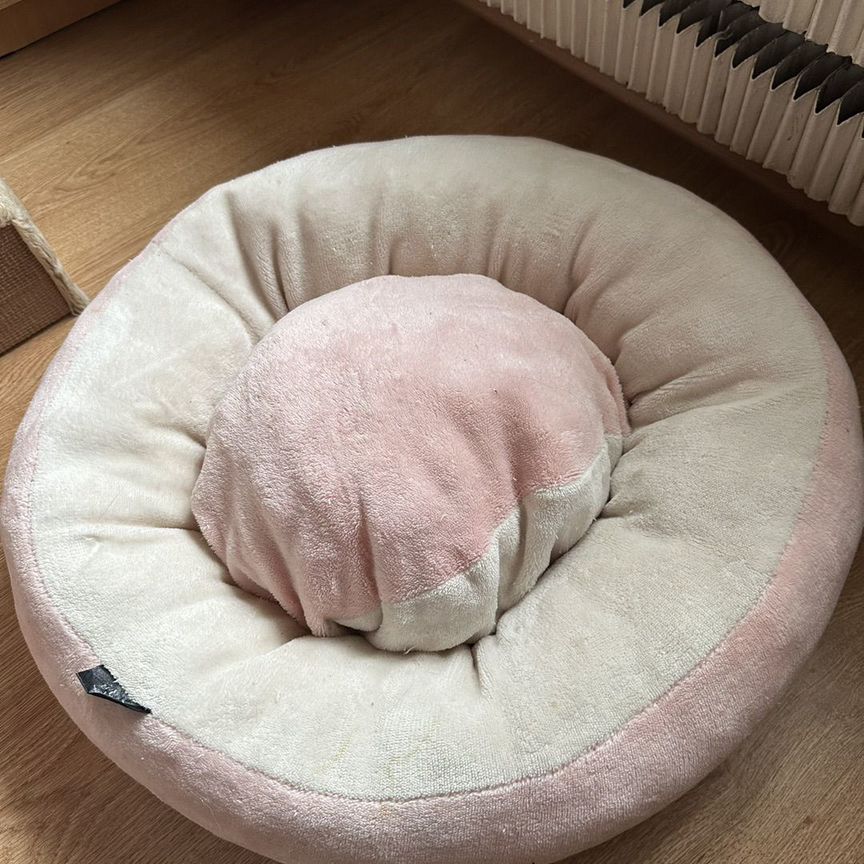 Лежанка для кошек и собак