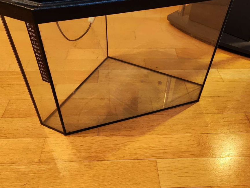 Аквариумы с принадлежностями