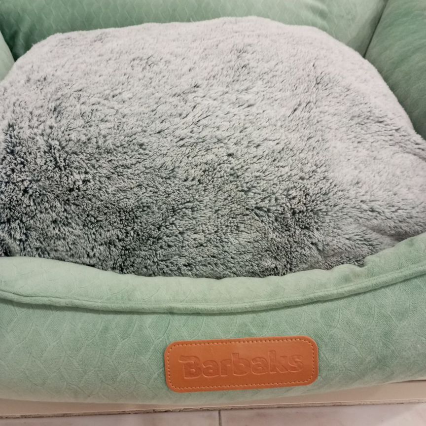 Лежанка для собак и кошек