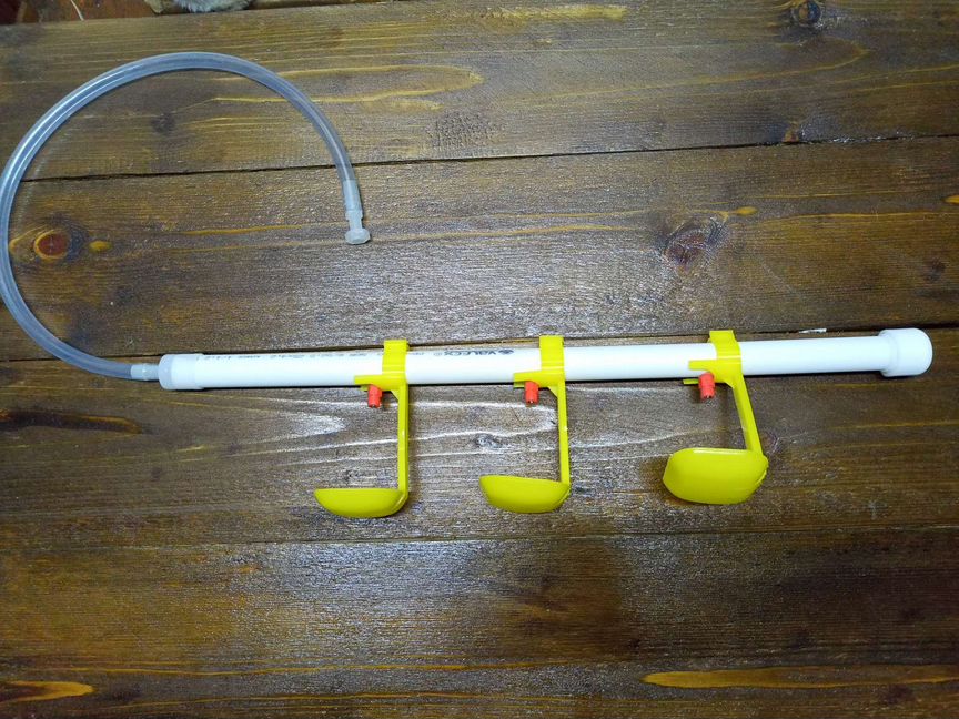 Нипельные поилки для птиц