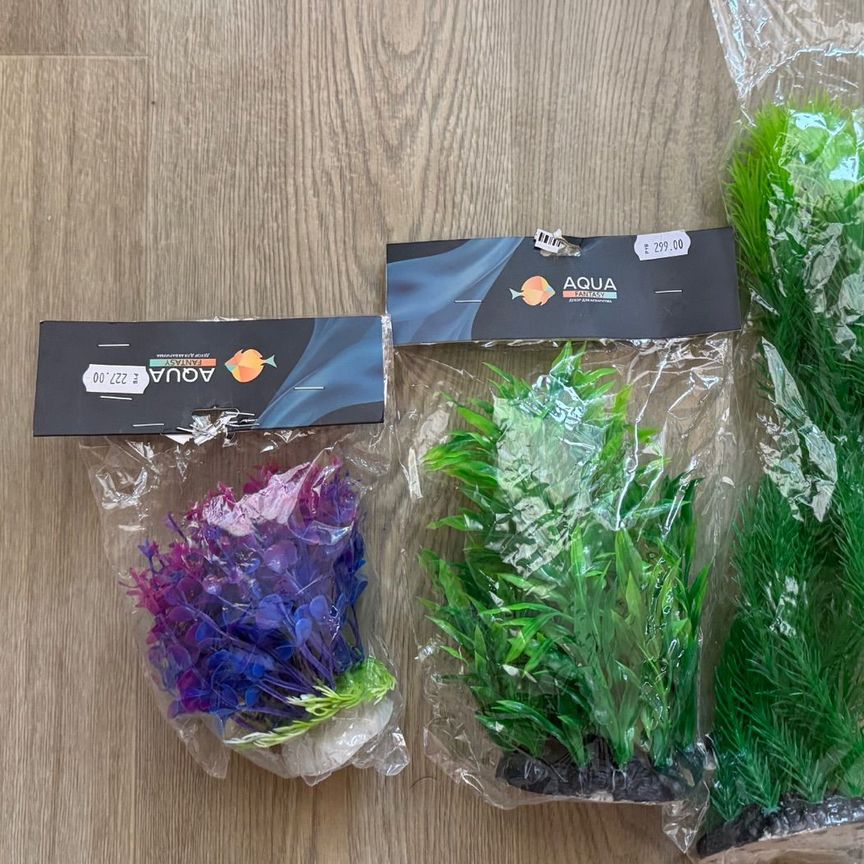 Искусственное растение для аквариума брак