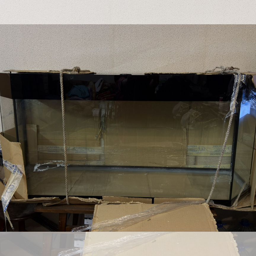 Аквариум большой