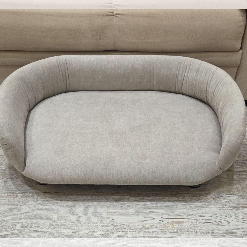 Лежанка/диван для питомцев