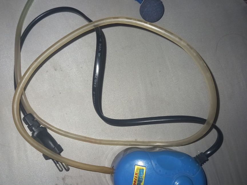 Компрессор для подачи кислорода в аквариум