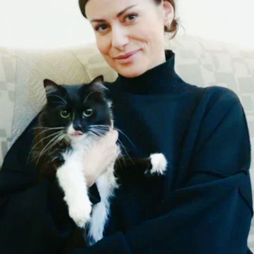 Анна помогает