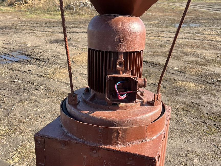 Зернодробилка бу