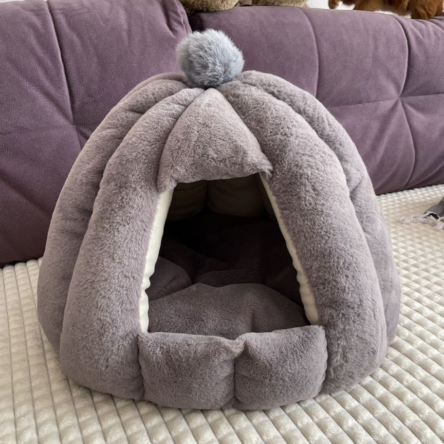 Домик лежанка для кошки или маленькой собаки