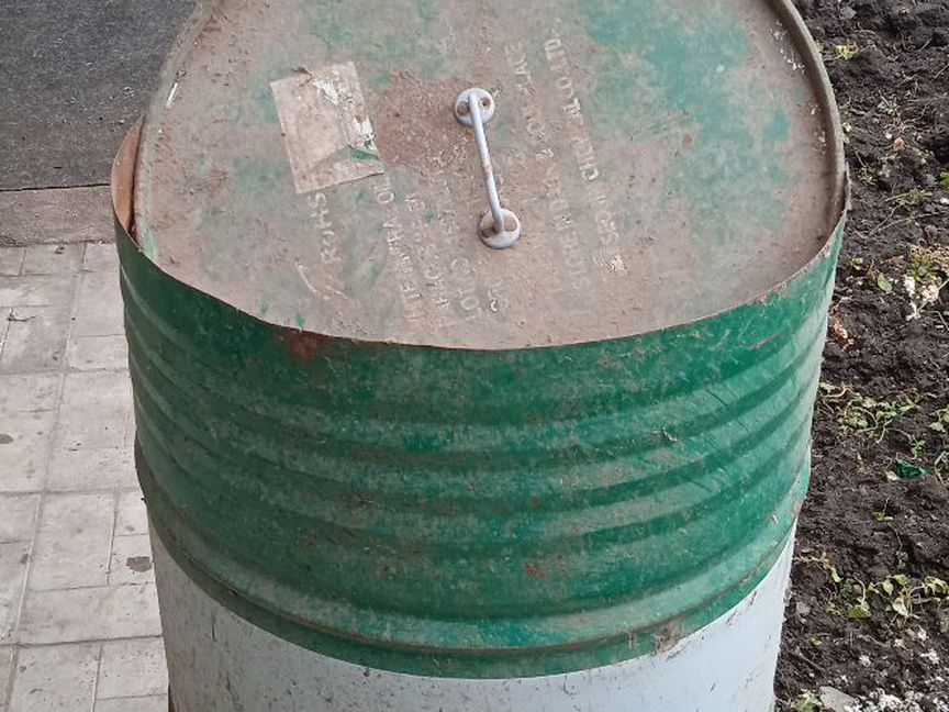 Бочки под корма 1шт