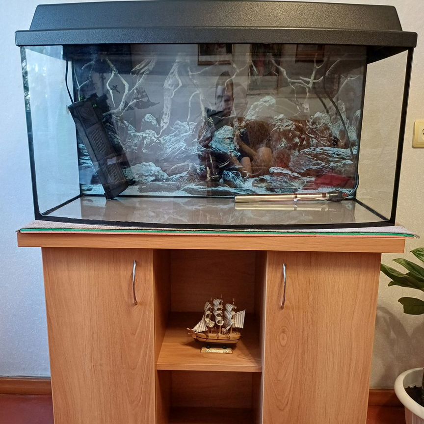 Аквариум с тумбой 105 л