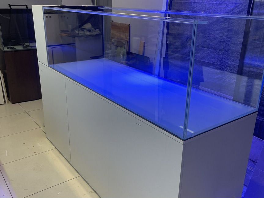 Аквариумы морские и пресноводые