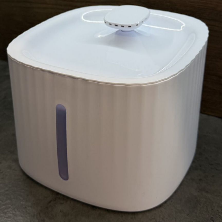 Фонтан поилка для кошек