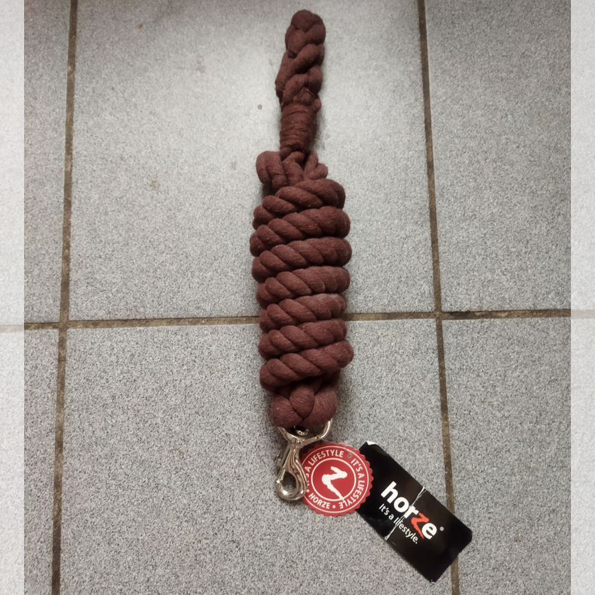 Чомбур для лошади коричневая