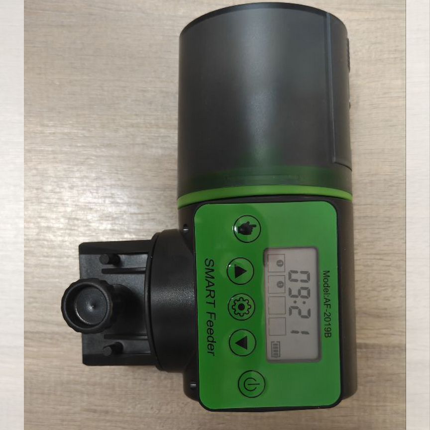 Кормушка в аквариум автоматическая