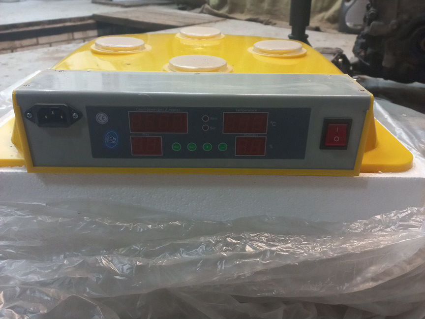 Инкубатор для яиц автоматический новый