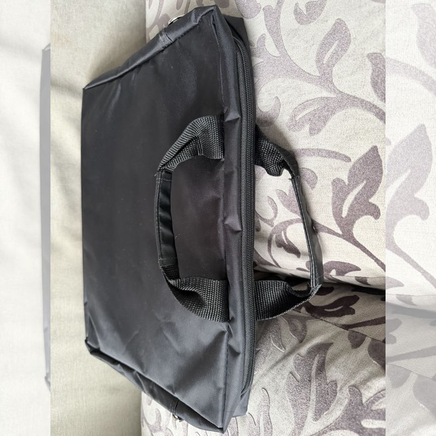 Портфель для ноутбука